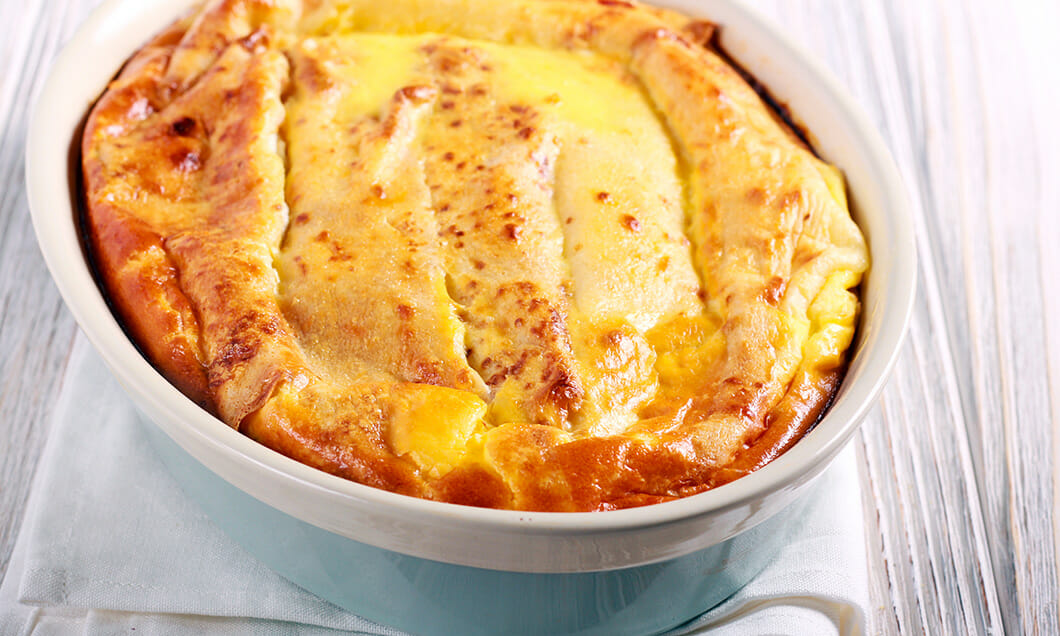 Gratinirane palačinke s skuto in z orehi - dišeča pravljica iz pečice - Znam.si