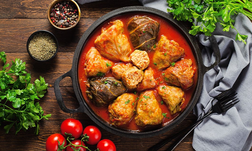 Tomato Sauce for Stuffed Cabbage Rolls - Znam.si